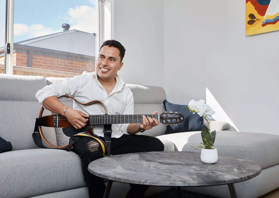 Take a Tour Around Jhony and Evelyn’s Ramsgate 17, Affectionately Known as Their “Cajita de Amor.”